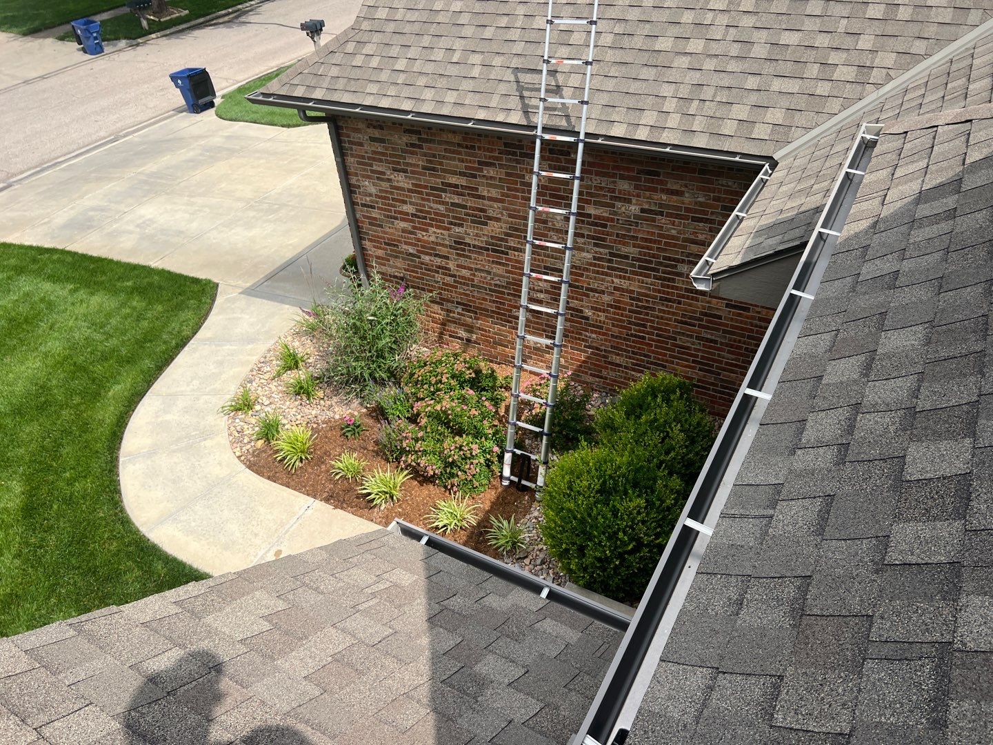 5" vs 6" Gutters: Which Is Better For Your Home? - Rhoden Roofing LLC